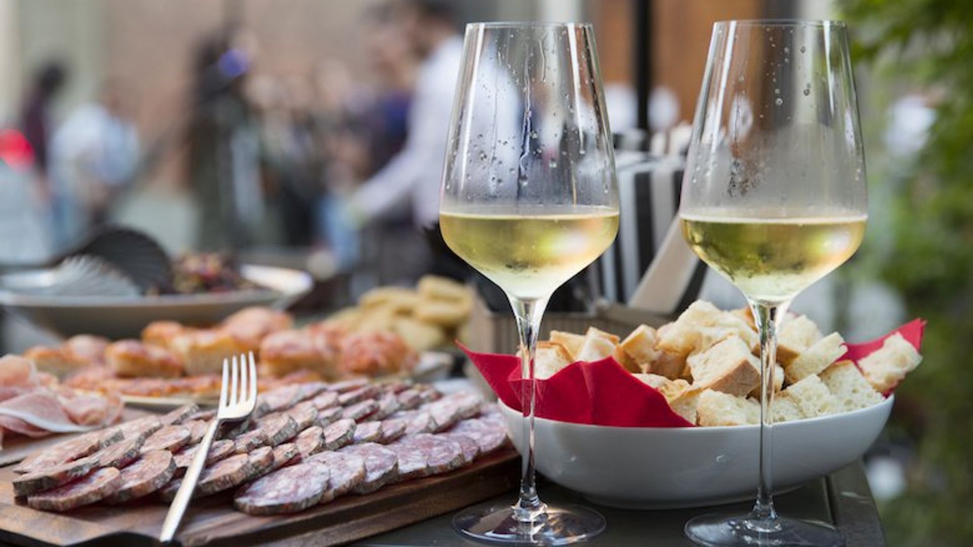 SPARKLING WINE & ITALIAN PROSECCO TASTING | Classictic Experiences